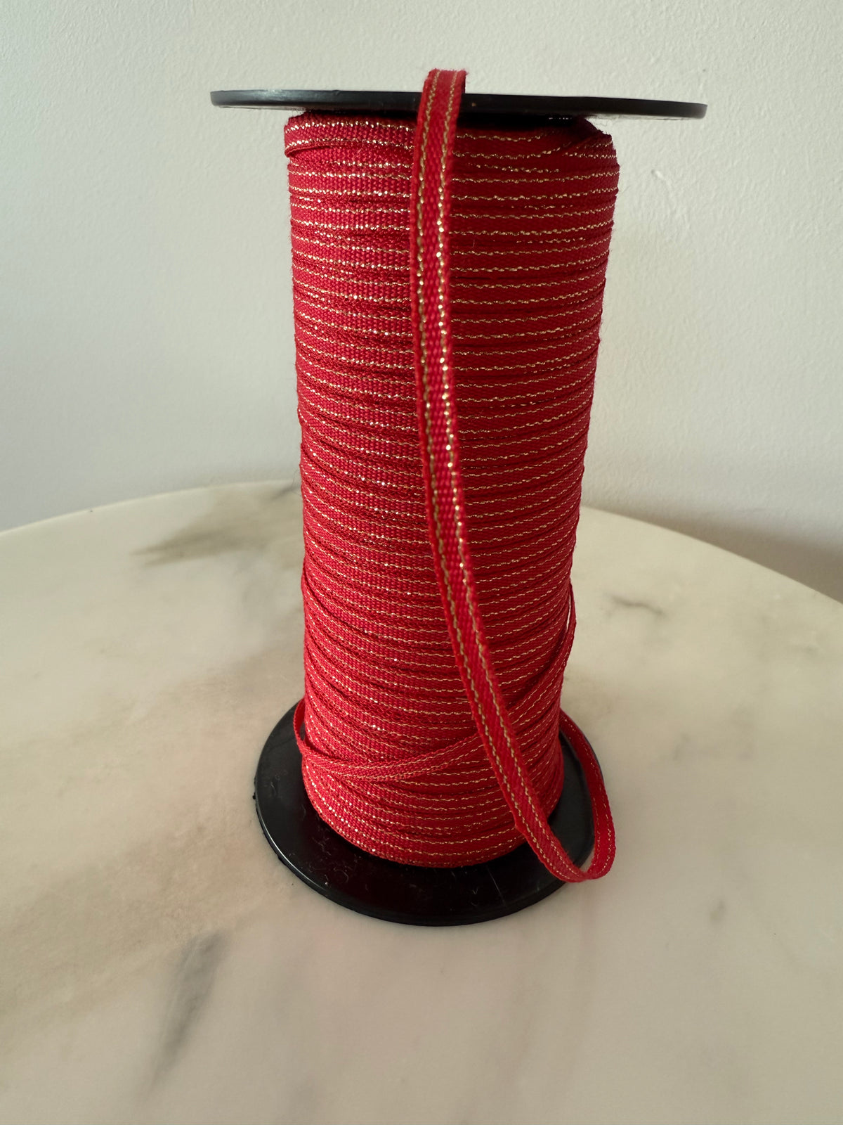 Swedish Ribbon - Gold / Red 3mm Cotton Ribbon 550-3-108 – Pappa Sven